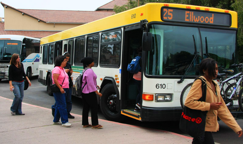 SB Buses Brace for Student Influx | The Daily Nexus