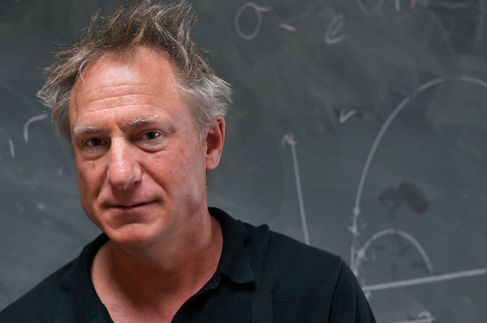 Physics Professor Wins Award | The Daily Nexus