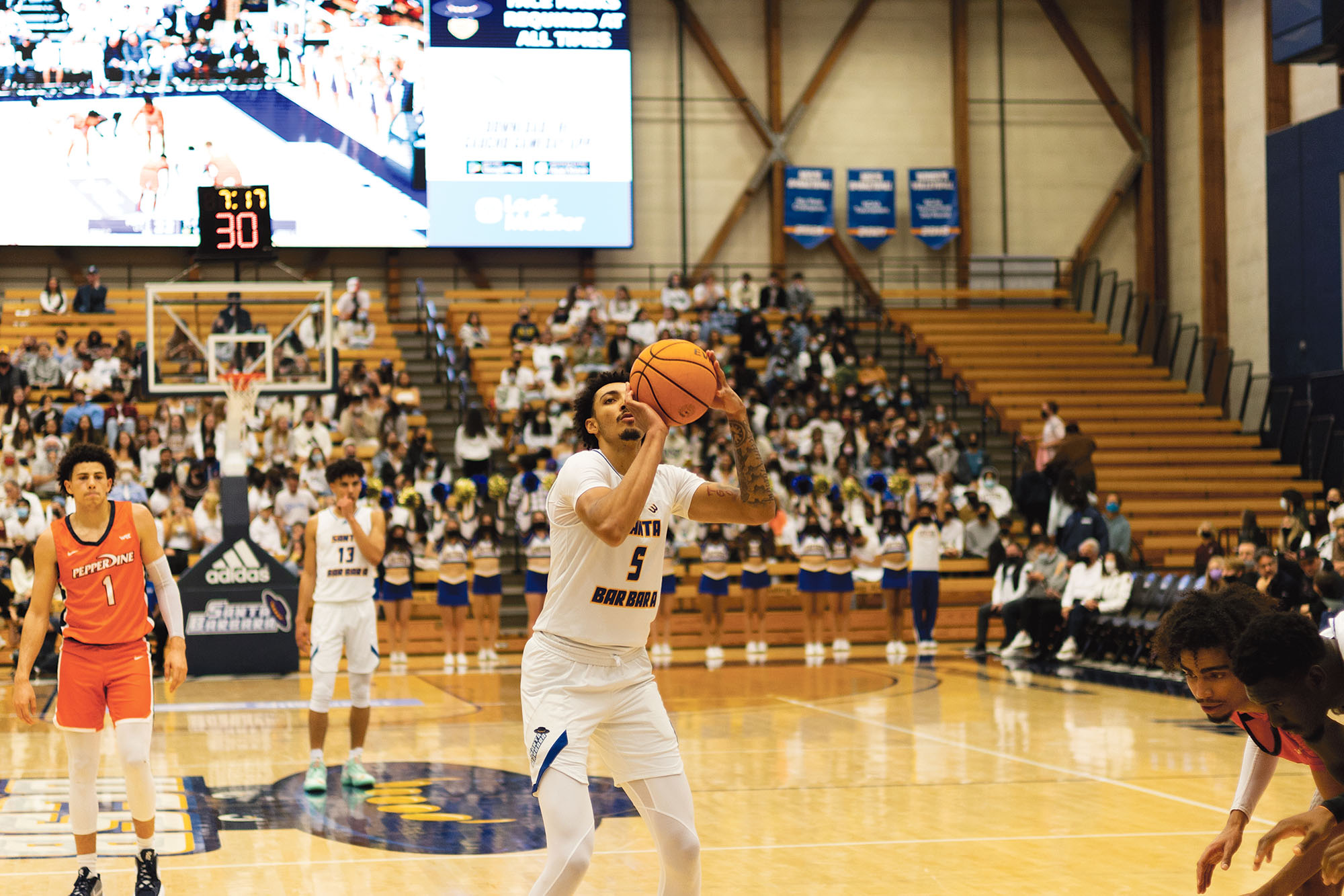 Men’s basketball win a closely contested contest | The Daily Nexus